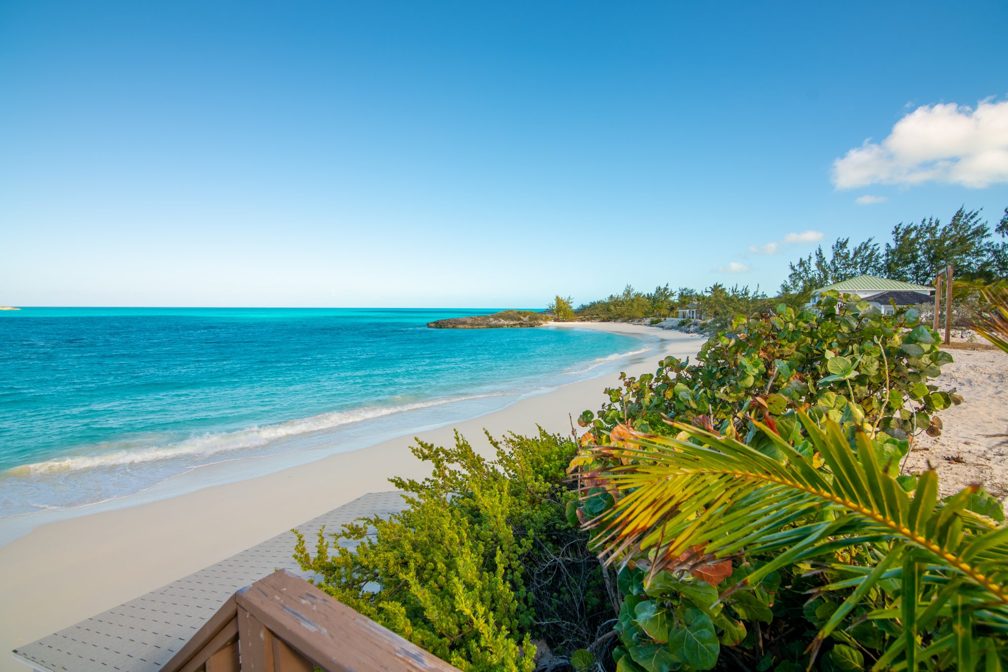 Book a 5-Bedroom Beachfront Villa in Forbes Hill, Exuma.
